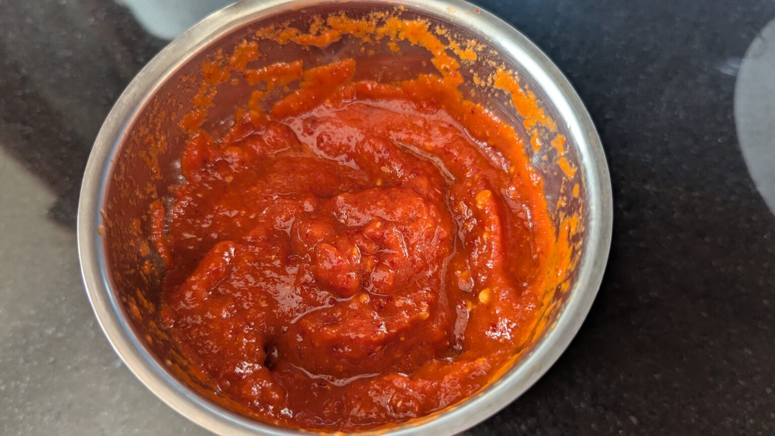 Lasaniya Batata Recipe – Gujarati Style Garlic Potatoes – TheTinyTaster